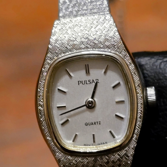 Pulsar | Accessories | Vintage Pulsar Silver Quartz Watch Thats Like ...